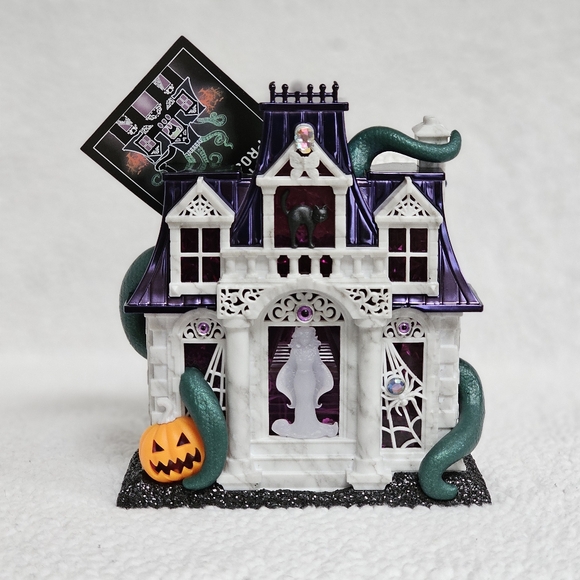 White Barn | Accents | Nwt Bath Body Works Haunted House Chateau ...
